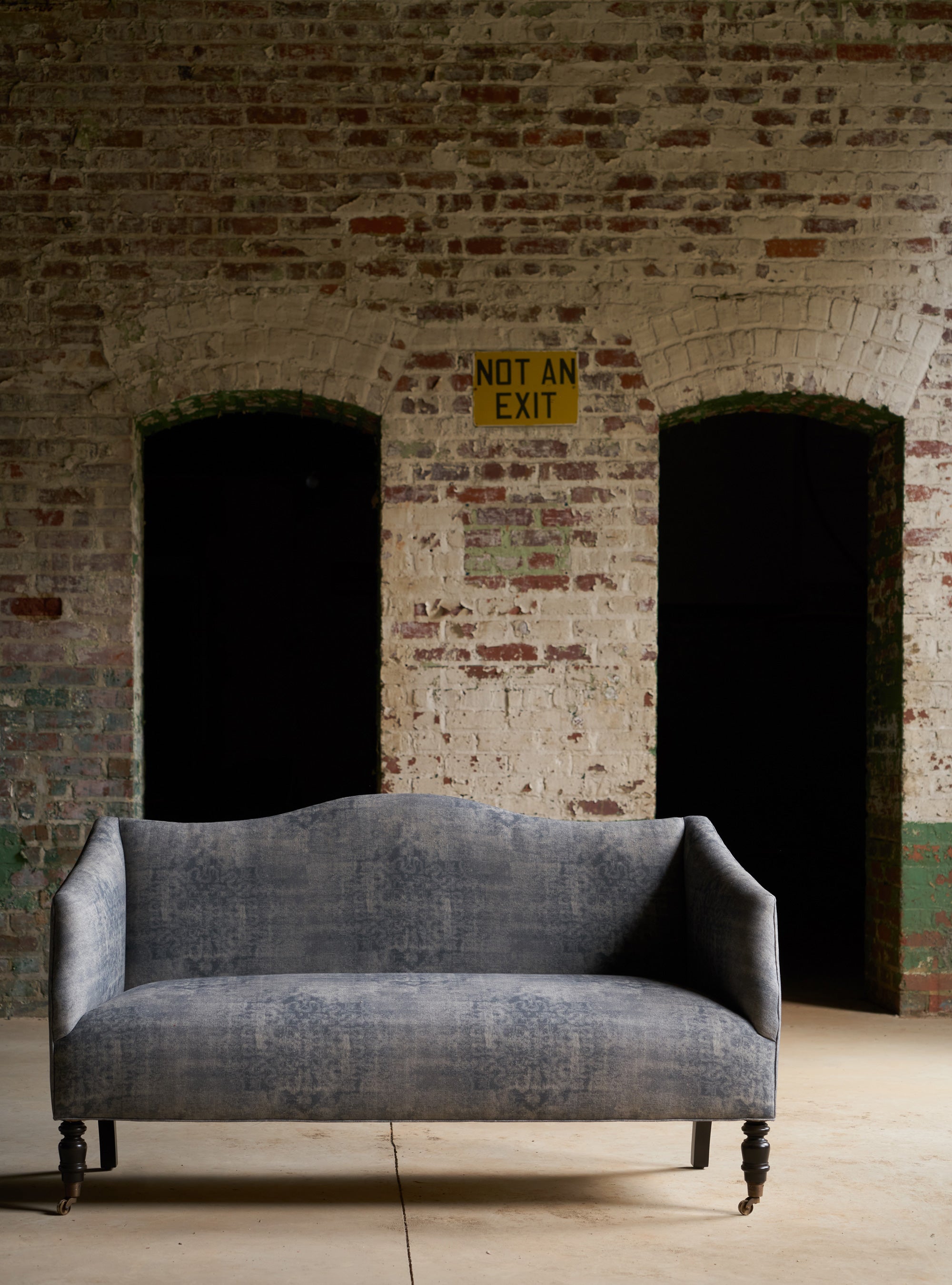 Darcy Loveseat – Cisco Home