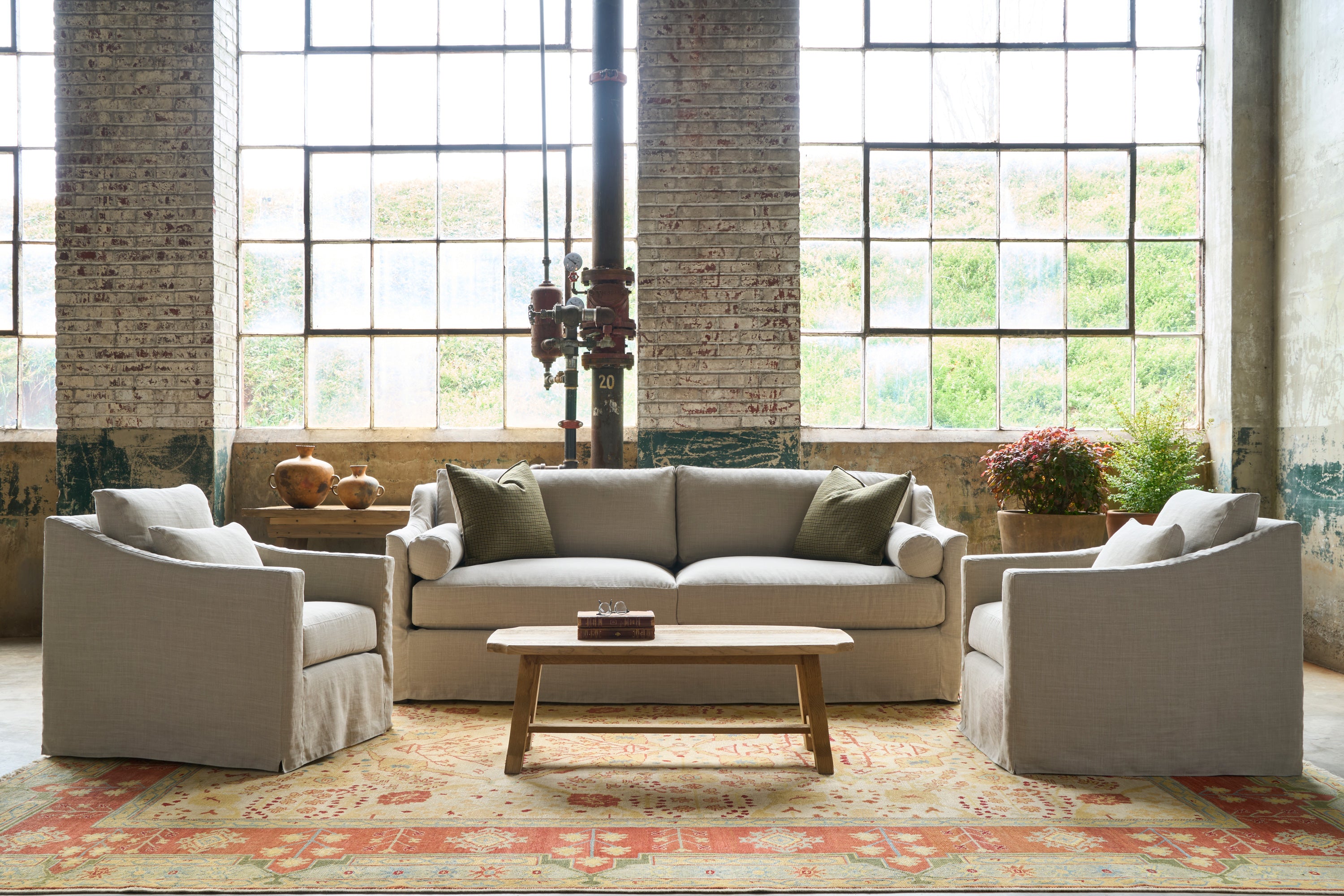 Dalia Sofa – Cisco Home