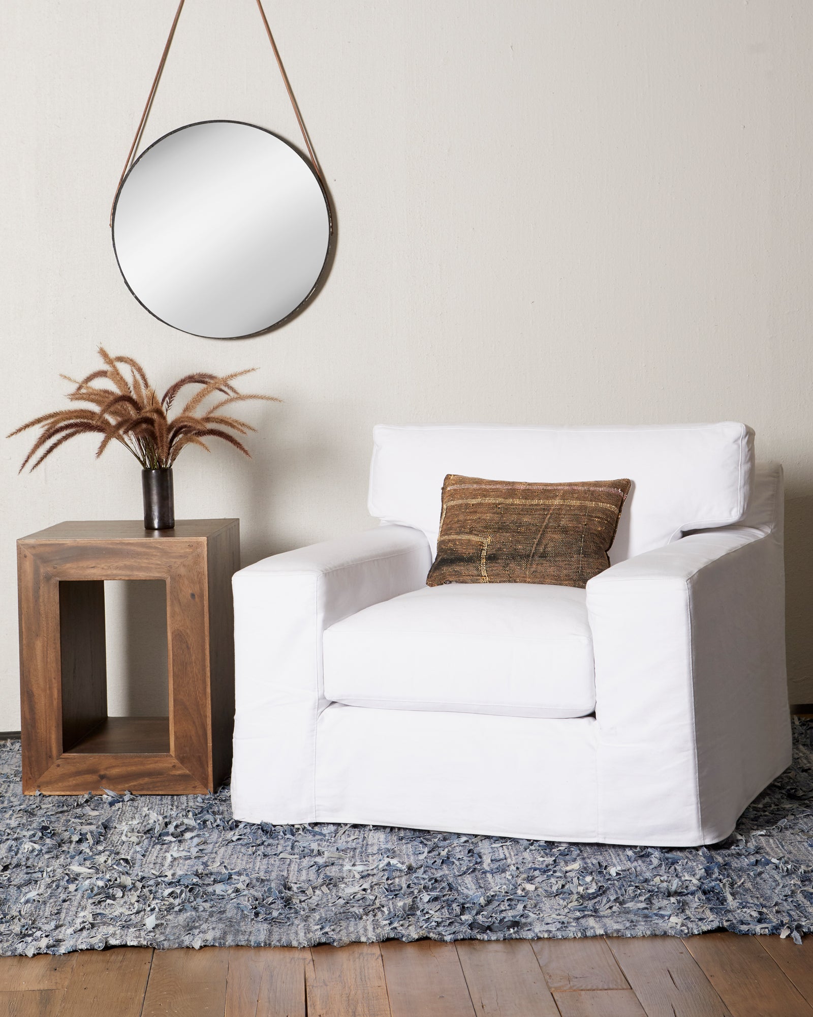 Loft Chair – Cisco Home